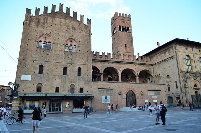 Bologna: A Self-Guided Audio Tour from Porta Galliera to Le Tre Frecce - Why a Self-Guided Audio Tour Makes Sense in Bologna