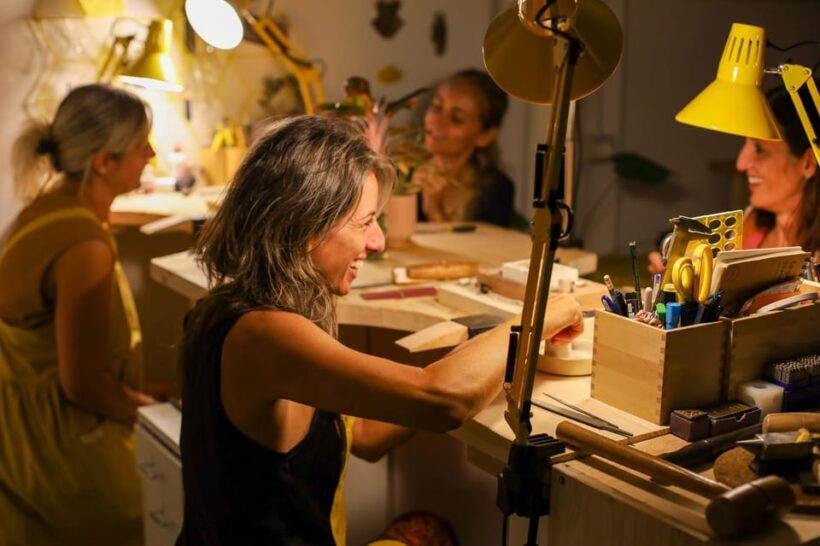 BOLOGNA APE IN LAB: Create your own jewelry while sipping a glass of wine! - An Authentic Creative Break in Bologna