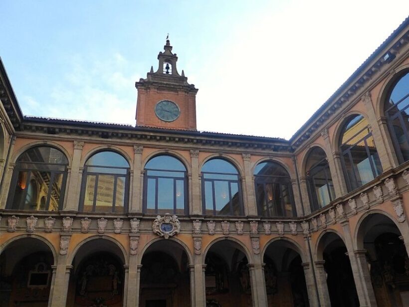 Bologna: Audio-Guided Archiginnasio Visit with Food Tasting - An In-Depth Look at the Tour