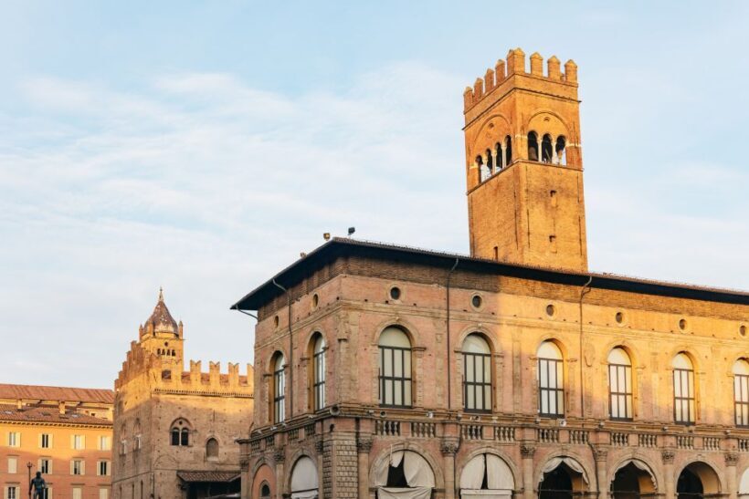 Bologna: City Center Walking Tour - Authentic Guide-Led Storytelling and Learning