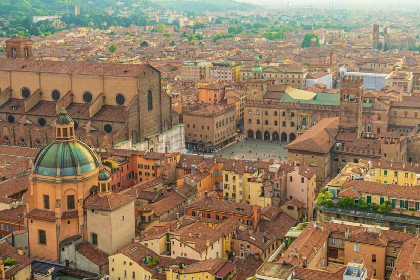 Bologna: Express Walk with a Local in 60 minutes - What to Expect from Your 60-Minute Bologna Walk