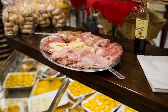 Bologna Food Tour from a local perspective - Key Points