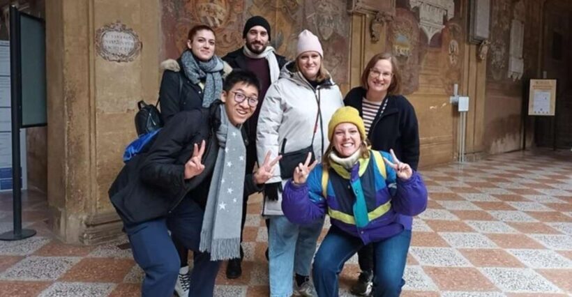 Bologna : Highlights & Hidden Gems Private Walking Tour - Exploring Bologna Through a Local Lens: What to Expect