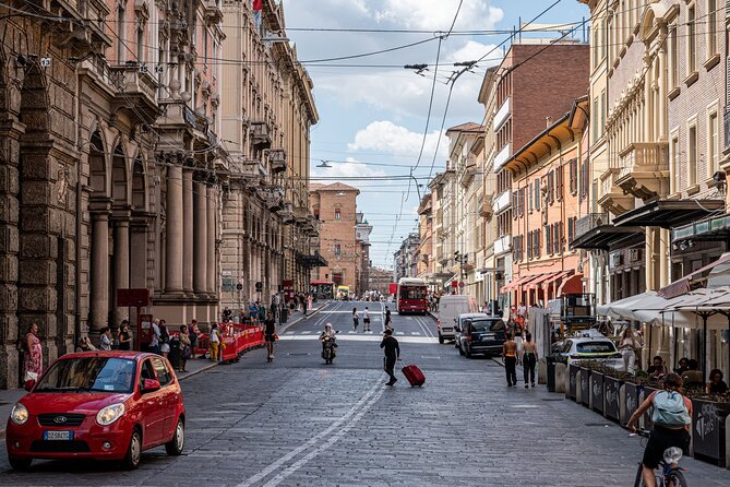 Bologna in 1 Day - Walking Tour - Audioguide in 7 Languages - Positive Feedback