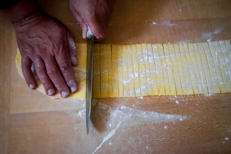 Bologna: Pasta Tagliatelle Ragu Cooking Class with Wine - Key Points
