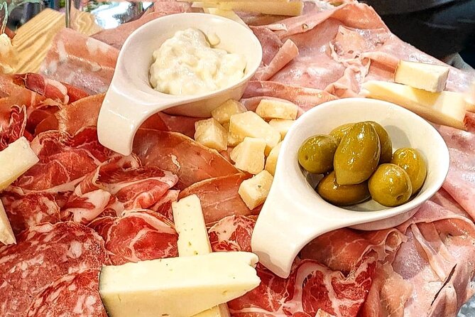 Bologna: the Red Medieval Pearl and Its Delicious Food (Private Tour) - The Unique Blend of Food History and Art