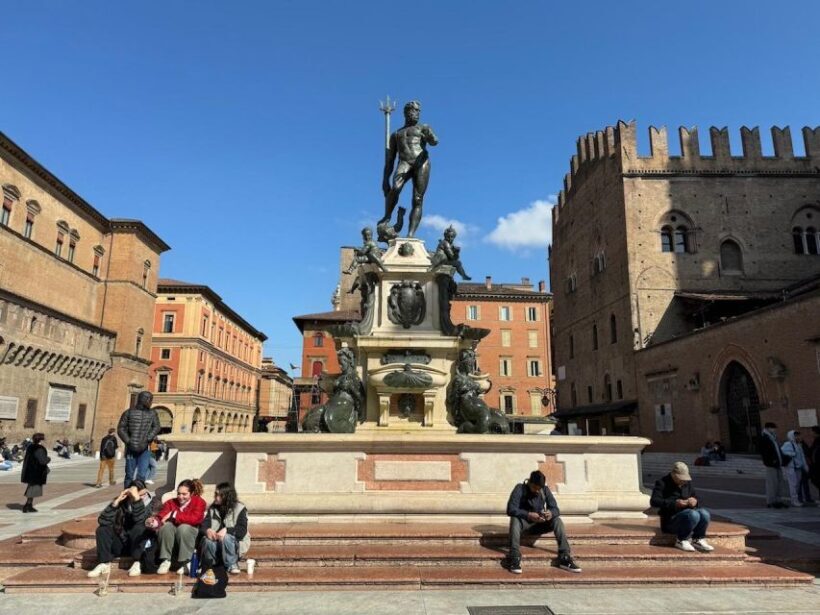 Bologna Walking tour with Tower Sky View and Archiginnasio - Who Will Enjoy This Tour?