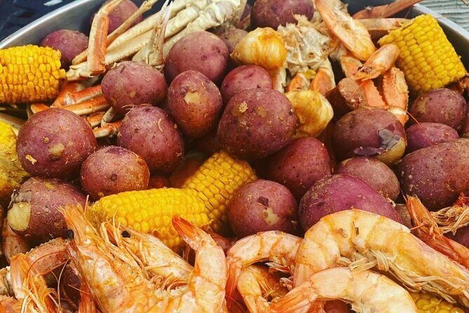 Bom Creole Dining Experience w/ Pool and Louisiana Native Chef - What to Expect on the Night
