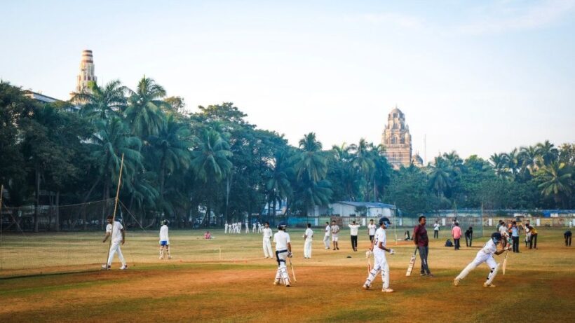Bombay Fort Heritage Walking Tour - The Grand Finale: Iconic Train Station