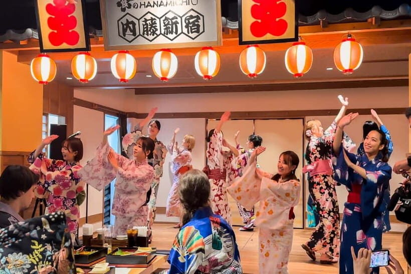 Bon Dance IZAKAYA in Shinjuku, Tokyo - Key Points