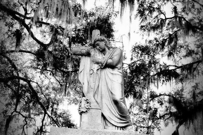 Bonaventure Cemetery Walking Tour with Transportation - FAQ