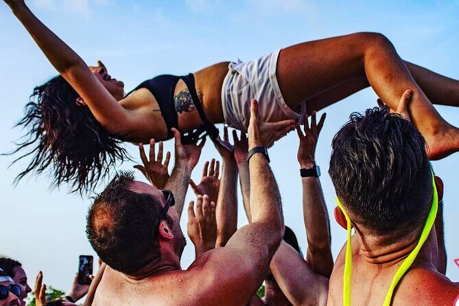 Bonbon Reggaeton Boat Party in Cancun - The Experience: What You Can Expect