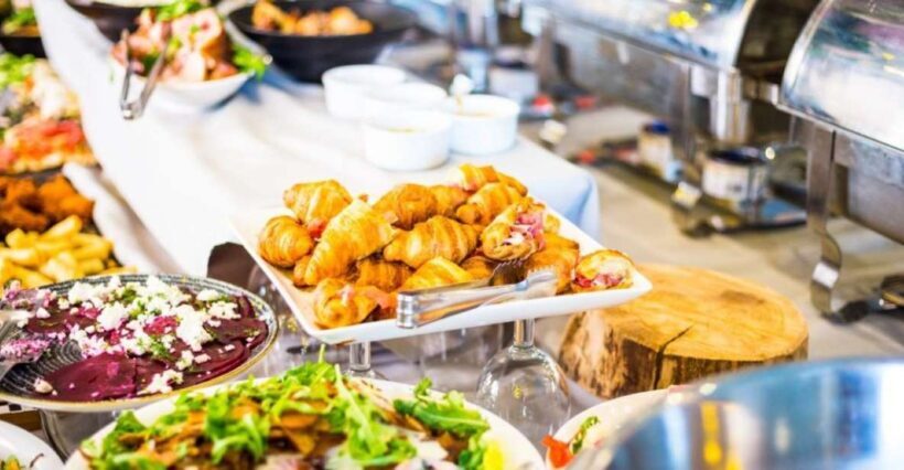 Bonn: Sunday Brunch Buffet with Cologne live music - Practical Details and Tips
