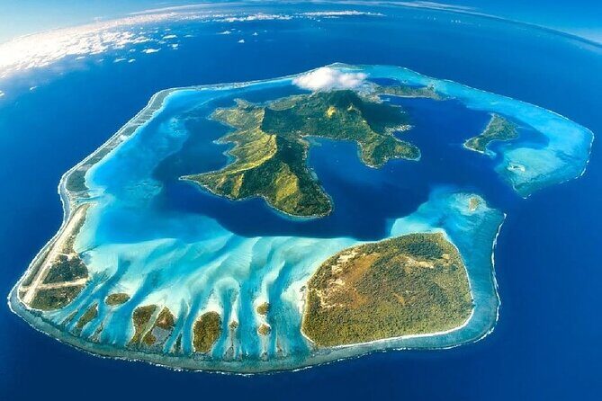 Bora Bora 30-minute Private Flight in a Light Aircraft - Key Points