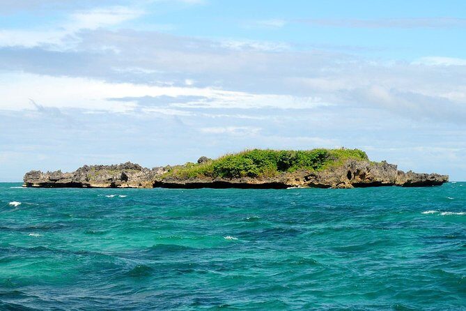 Boracay Island Hopping + Hot Kawa + Parasailing + Helmet Diving - An In-Depth Look at the Tour
