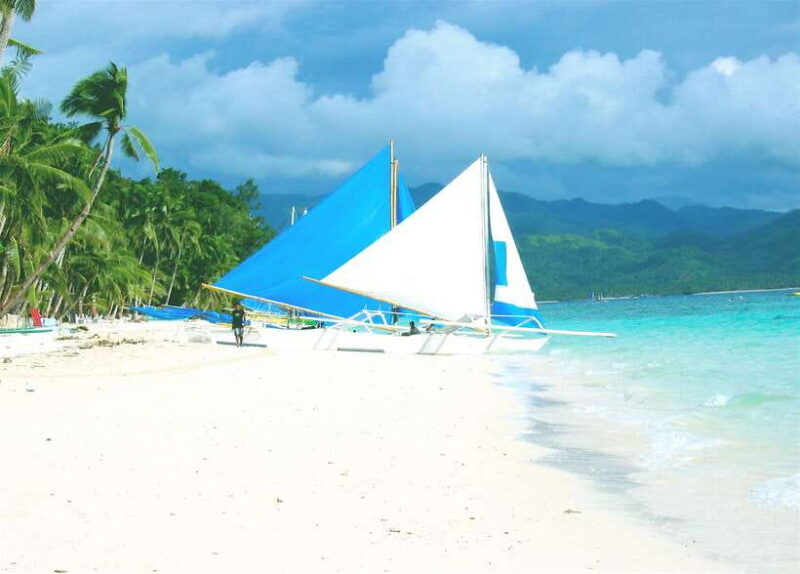 Boracay: Private Traditional Bamboo Boat Sailing Tour - What Makes This Tour Stand Out