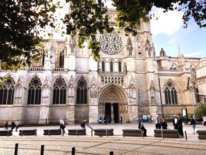 Bordeaux: Capture the most Photogenic Spots with a Local - Who Will Appreciate This Experience?