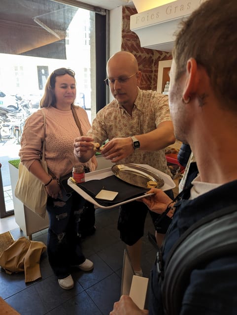 Bordeaux : Evening Food and Wine Tour with local delicacies - Key Points