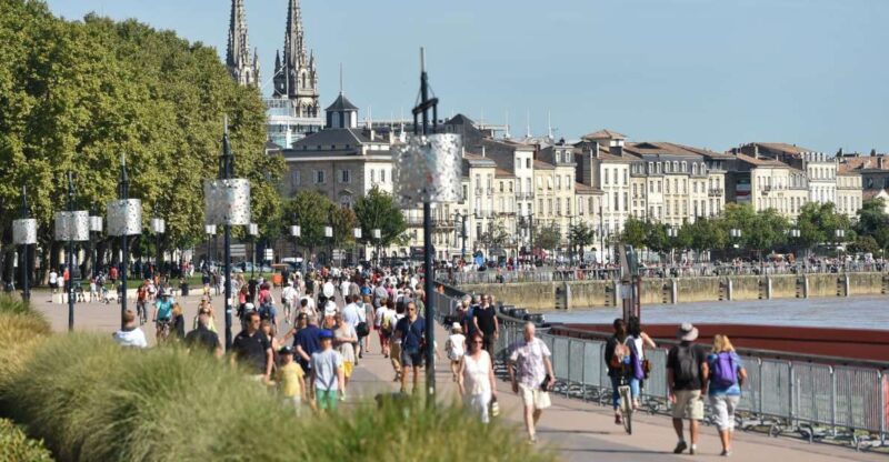 Bordeaux: Guided Walking Tour - Exploring the City Center