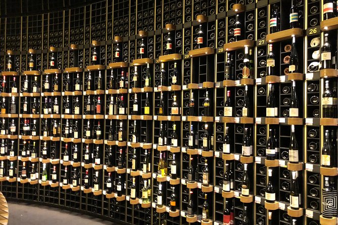 Bordeaux Old Town & Market Local Food With Wine Tastings Tour - What to Expect From the Bordeaux Market Experience