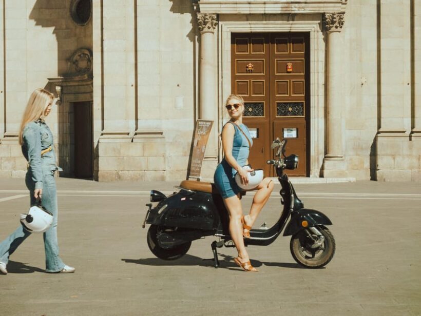 Bordeaux: Private Horseback Ride with Wine Tasting & Picnic - Key Points