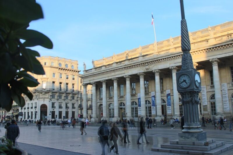 Bordeaux walking city tour with a local certified guide - Key Points