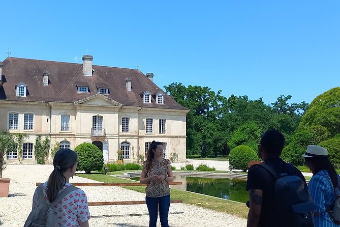 Bordeaux wine tour: 2 wineries (red & white wine) - Exploring Pessac-Léognan: Bordeaux’s White and Red Stars