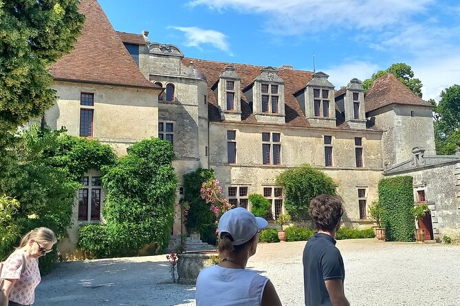 Bordeaux wine tour: 2 wineries (red & white wine) - Value and Price Analysis