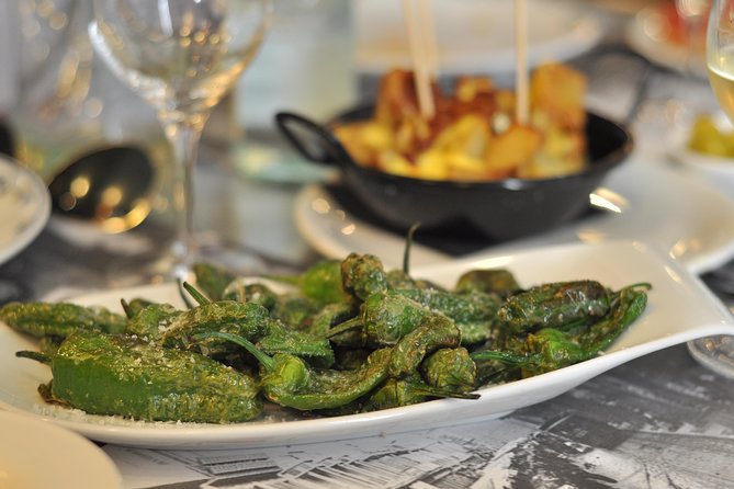 Born to Eat: Gourmet Tapas & Wine Small Group Tour in Old Barcelona - Inclusions