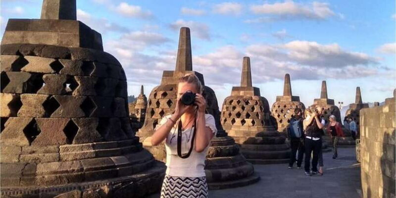Borobudur All Access & Prambanan Guided Tour with Entry Fees - Exploring Prambanan