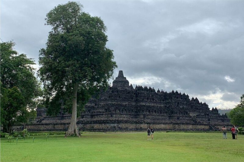 Borobudur All Access & Prambanan Guided Tour with Entry Fees - Who’s it best for?