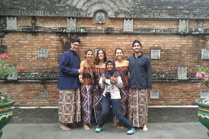 Borobudur and Prambanan private tour full day - FAQ