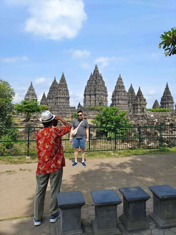 Borobudur climb to the top and Prambanan temple one day tour - What Travelers Have Said