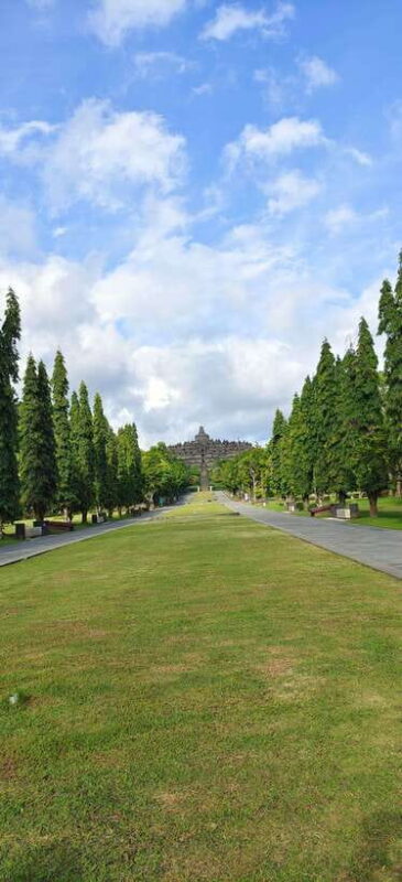 Borobudur climb to the top and Prambanan temple one day tour - FAQ