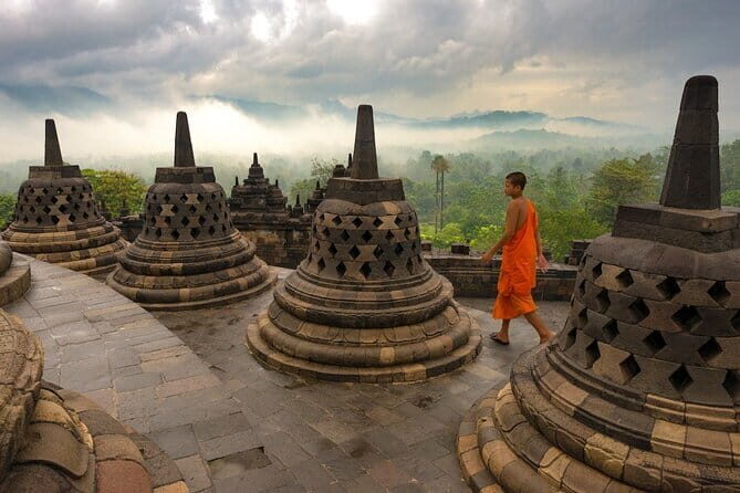 Borobudur Full Climb Up Access and Selogriyo Rice Terrace Tour - FAQ
