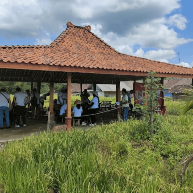 Borobudur: Pottery Making Workshop with Expert Craftmen - The Value of the Experience