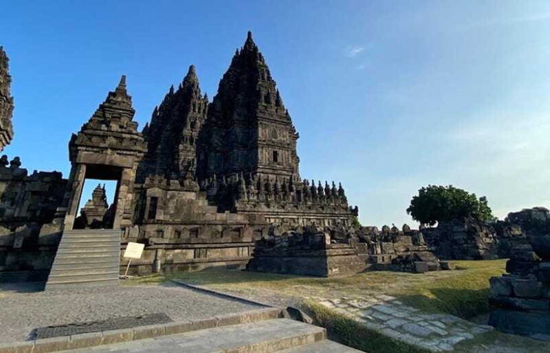 Borobudur, Prambanan, Plaosan, & Ijo Temple Sunset - Authenticity and Experience Quality