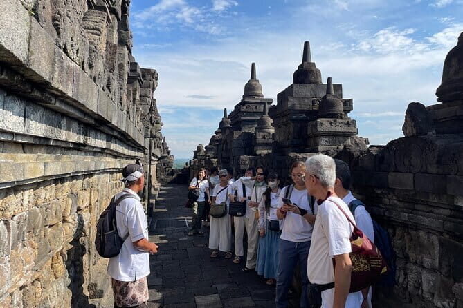 Borobudur Sunrise From Setumbu Hill, Prambanan Tour and Transport - The Itinerary in Detail