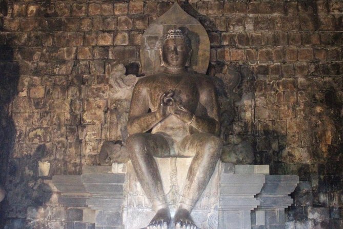 Borobudur Temple Climb To The Top & Prambanan Temple - 1 day tour - Authenticity and Cultural Significance