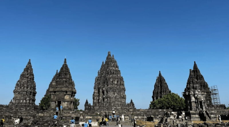 Borobudur Temple & Prambanan Temple Tour with Climb - Itinerary Breakdown