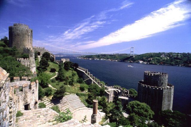 Bosphorus Boat Cruise & Two Continents Tour with Lunch - The Cultural and Historical Significance