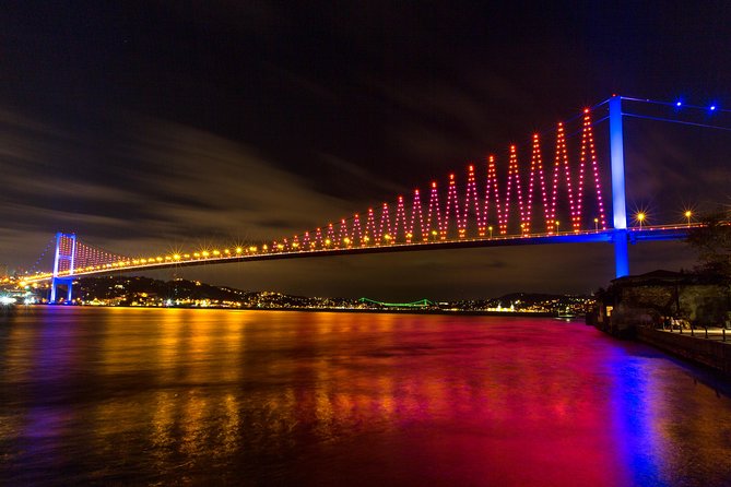 Bosphorus Dinner Cruise With Live Performance - Experience Highlights