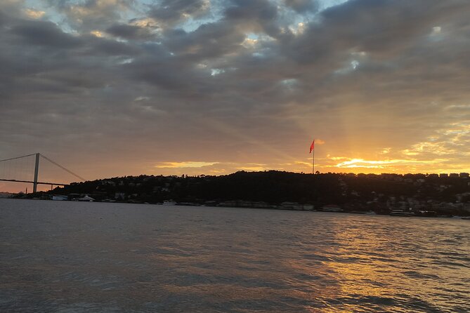 Bosphorus Sunset Cruise With Wine, Feel Special on a Luxury Yacht - Customer Experiences and Feedback
