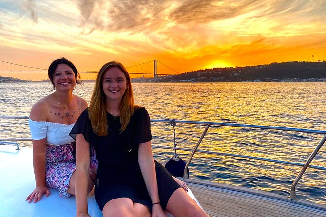 Bosphorus Sunset Yacht Cruise With Snacks and Live Guide - Scenic Bosphorus Views