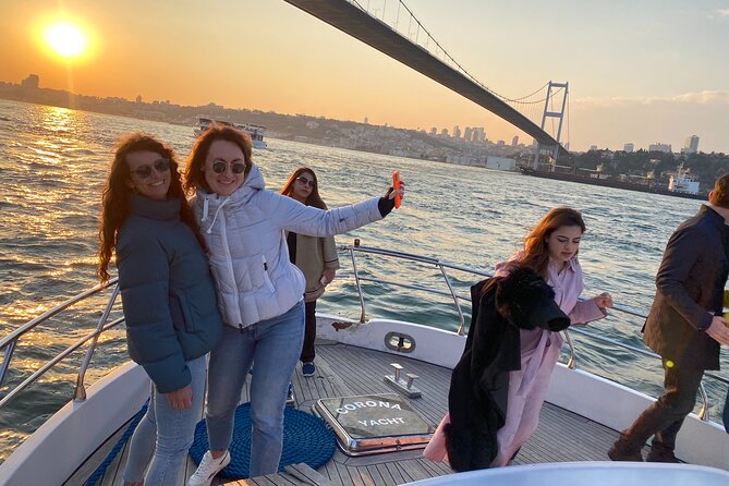 Bosphorus Sunset Yacht Cruise With Snacks and Live Guide - Meeting and Pickup Information