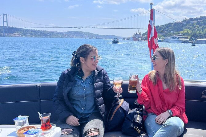 Bosphorus Yacht Cruise with Stopover on the Asian Side - (Morning or Afternoon) - The Sum Up