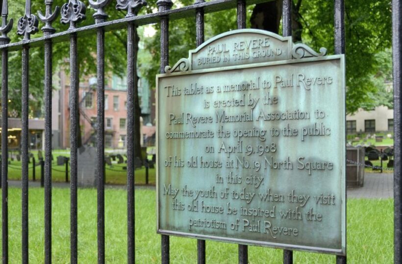 Boston: Death and Dying Walking Ghost Tour - The Experience
