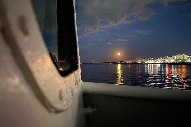 Boston Full Moon Cruise Tour - An In-Depth Look at the Boston Full Moon Cruise Experience