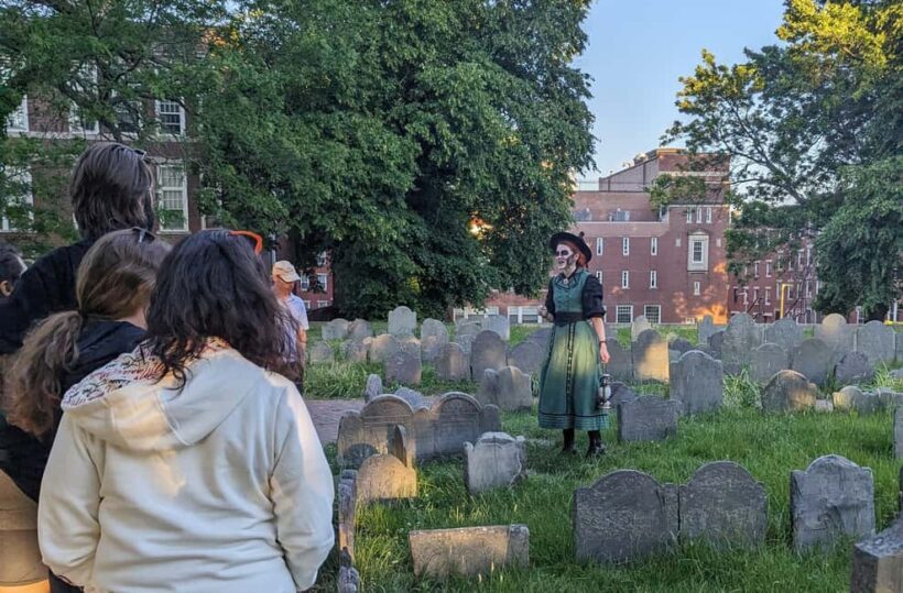 Boston: Ghosts & Gravestones Nightwalk Tour - Authenticity and Atmosphere: What Travelers Say