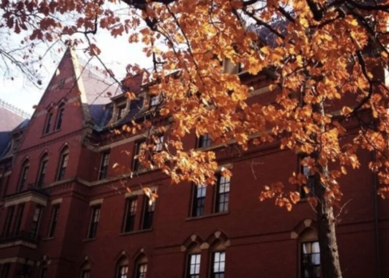 Boston: Group Tour with Boat Cruise - FAQ